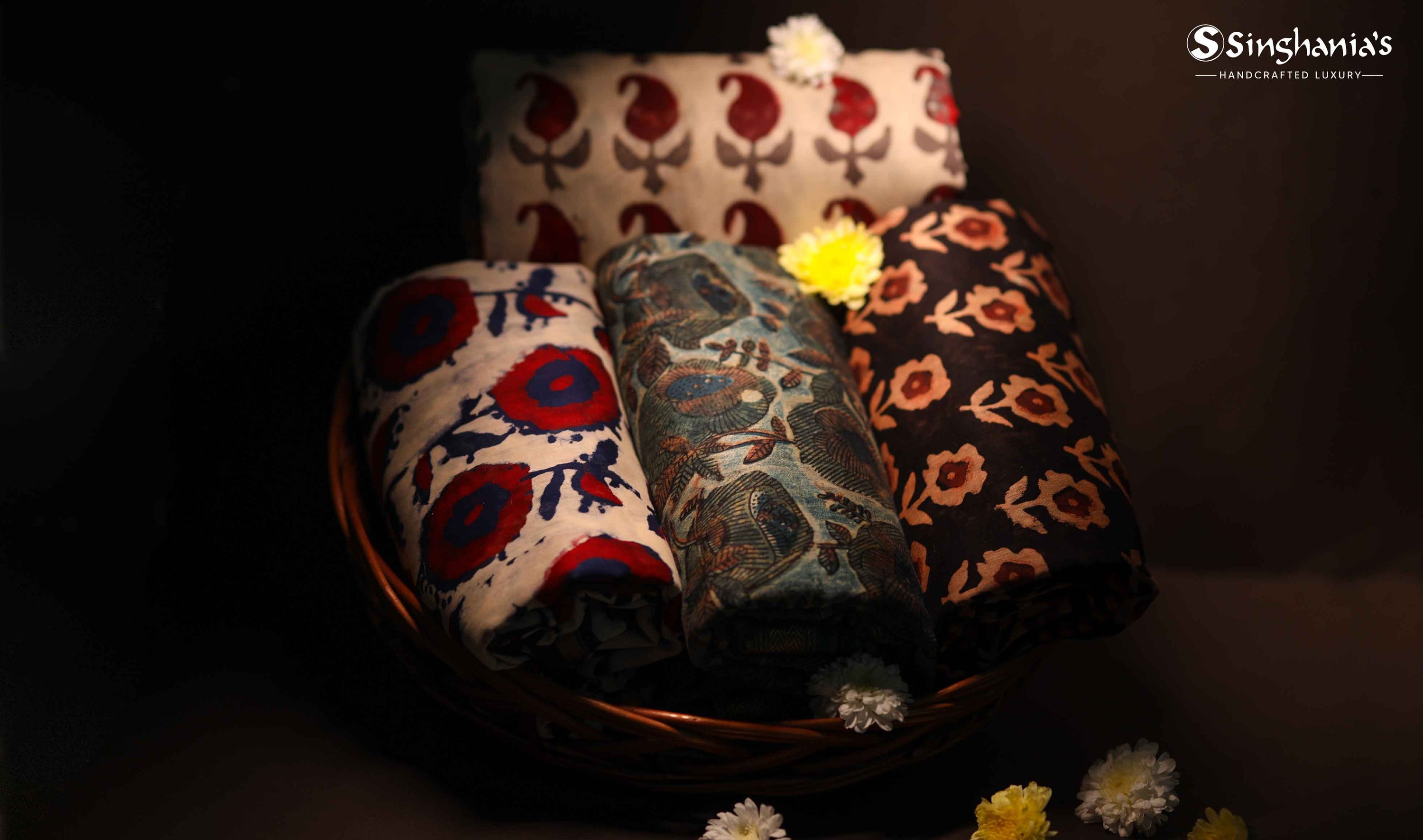 Ajrakh Print Saree: Origin, Patterns and Techniques | Singhania's